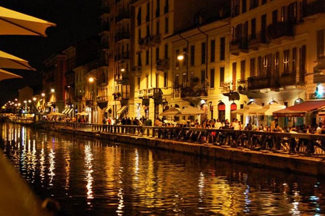 Milan by night private guided tour, by car - FAQ