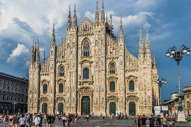Milan: Cathedral and Terraces Guided Tour With Tickets - Meeting and Pickup Information