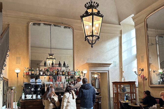 Milan coffee & history crawl with a licensed tour guide - Walking Through Milan’s Coffee and History Highlights