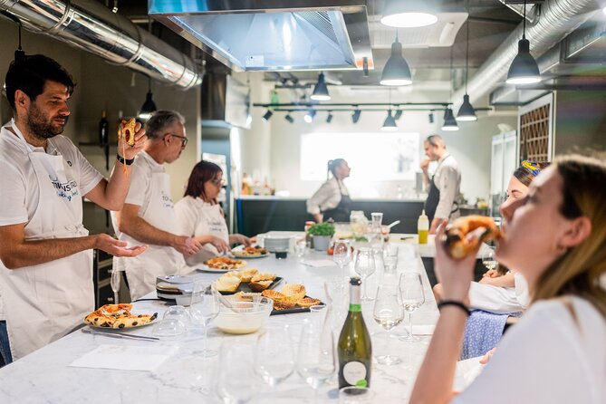 Milan Cooking Class: Authentic Pizza & Gelato Making - Key Points