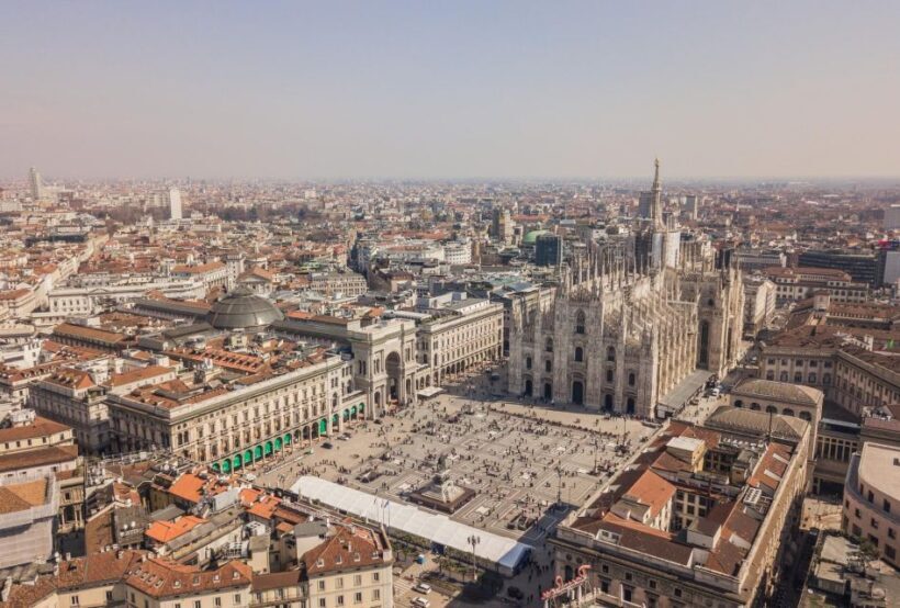 Milan: Express Walk with a Local in 90 minutes - Meeting Points and Practical Details