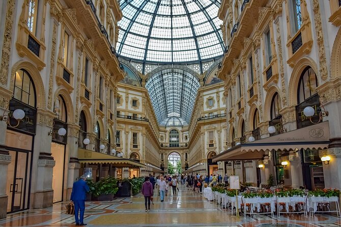Milan : Private Custom Walking Tour With a Guide (Private Tour) - Knowledgeable Local Guides