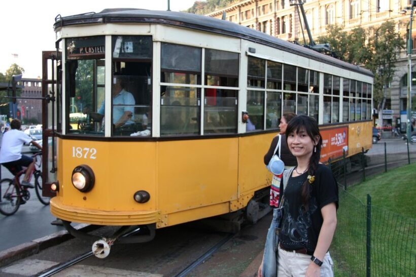 Milan: Private Sightseeing & Shopping Tour with a Local - Key Points