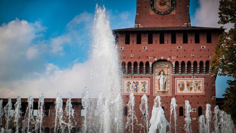 Milan: Sforza Castle and Parco Sempione Private Walking Tour - Discovering Milan’s Renaissance Gem: Castello Sforzesco
