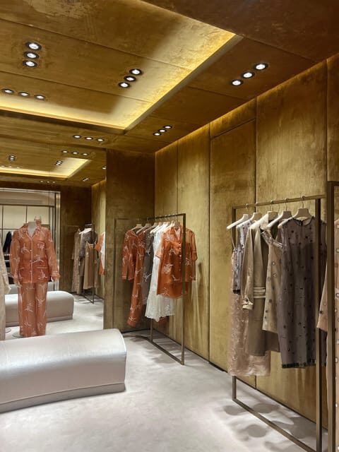 Milan: Shopping with a Fashion Stylist - Key Points
