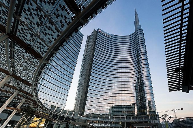 Milan Skyscrapers Guided Tour: Porta Nuova, Unicredit tower & Vertical Forest - What Makes This Tour Stand Out?