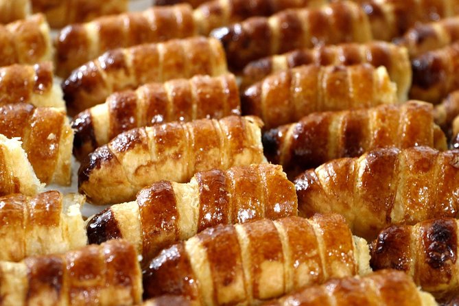 Milan: Sweet Delights Patisserie Tour by Do Eat Better - Sampling Traditional Milanese Desserts