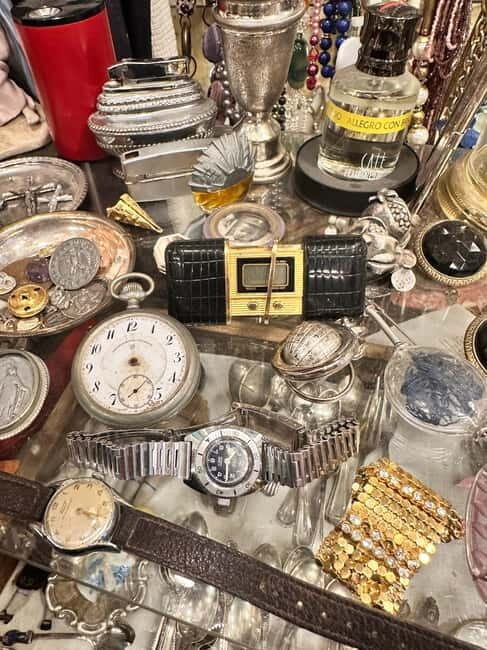 Milan: The Ultimate Vintage Shopping Guide - Who Would Love This?