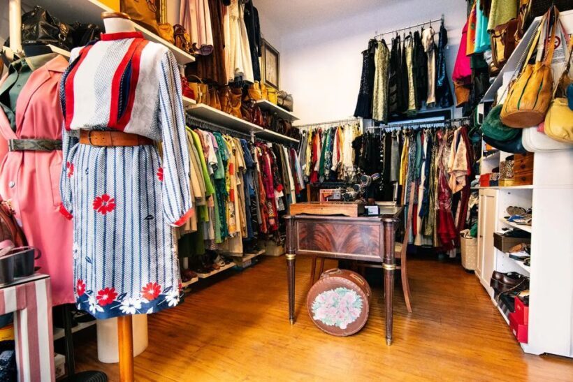 Milan: Vintage Shopping Tour - The Value of This Vintage Shopping Tour