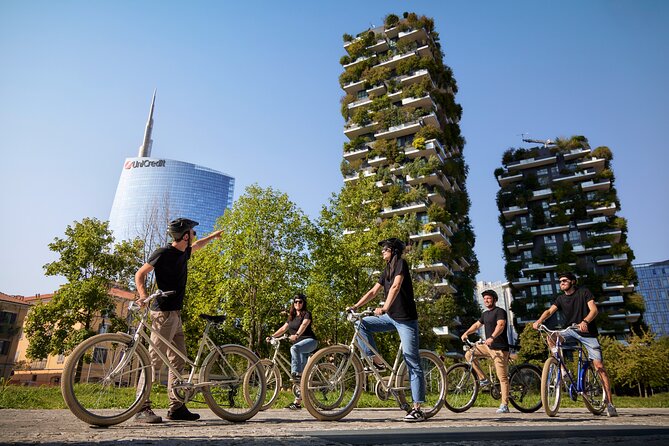 Miles and smiles /// Milan's ride - What Makes the Experience Stand Out?