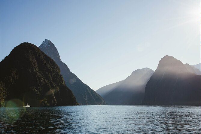 Milford Sound Business Class from Queenstown Cruise Lunch - Authentic Experiences and Traveler Ratings