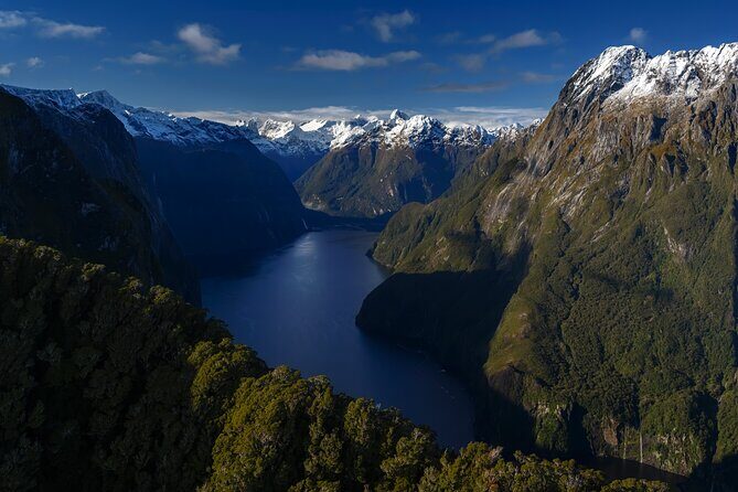 Milford Sound Earnslaw Burn Helicopter Tour from Queenstown - An In-Depth Look at the Milford Sound Earnslaw Burn Helicopter Tour