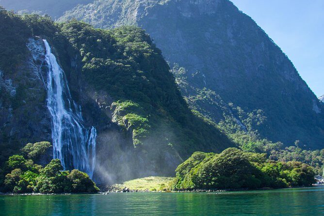Milford Sound Glacier Flight & Cruise from Wanaka - FAQ
