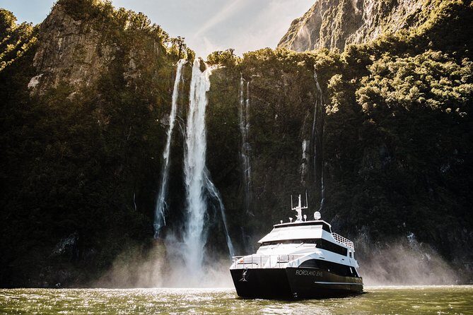Milford Sound Overnight Cruise Fiordland Jewel - An In-Depth Look at the Milford Sound Overnight Cruise