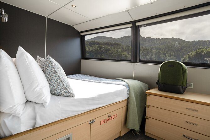 Milford Sound Overnight Cruise Fiordland Jewel - FAQ