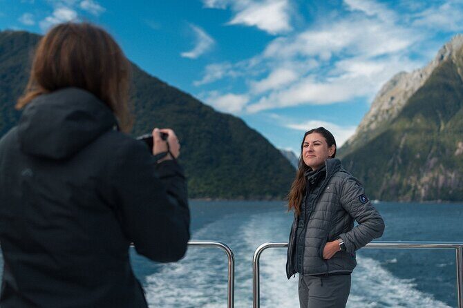 Milford Sound Small Group Tour, Cruise & Picnic Lunch - Hollyford Track and Falls Creek