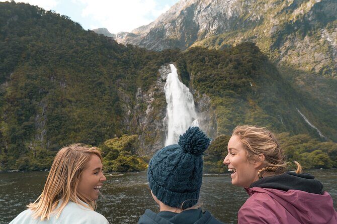 Milford Sound Small Group Tour, Cruise & Picnic Lunch - Milford Sound: The Crown Jewel