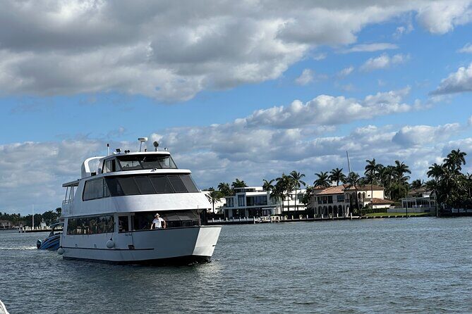 Millionaire Homes Miami Favorite Boat Cruise - Frequently Asked Questions
