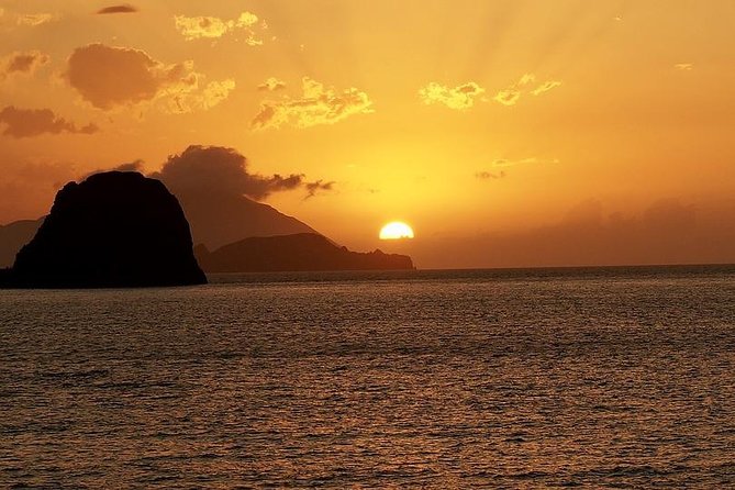 Milos, Amazing beaches - Key Points