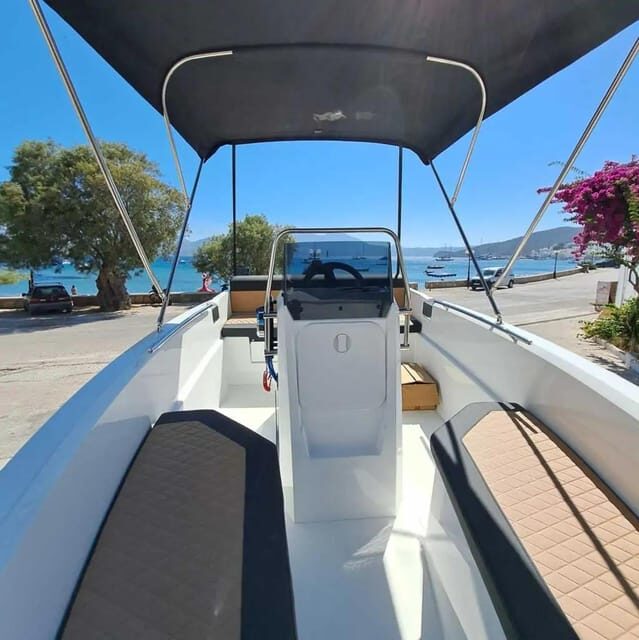 Milos: Rent a boat with or without Skipper - An Authentic Way to Experience Milos