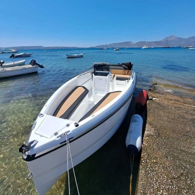 Milos: Rent a boat with or without Skipper - What You Can Expect on Your Day