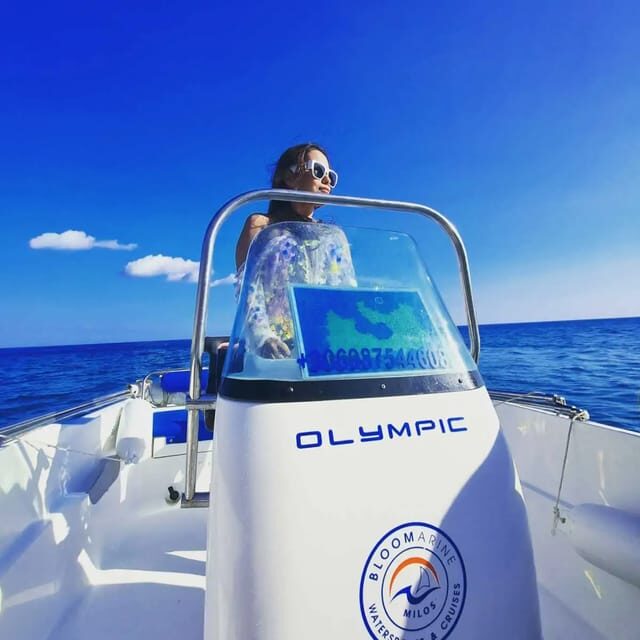 Milos: Rent a boat without License - An authentic way to explore Milos on your own terms