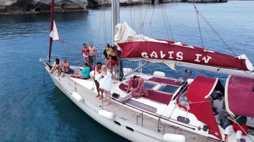 Milos : Round of Milos & Polyaigos Semi Private Sailing Tour - Key Points