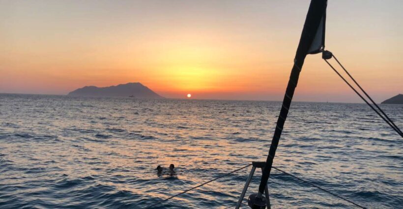 Milos: Sunset Catamaran Cruise with Kleftiko Visit - FAQs