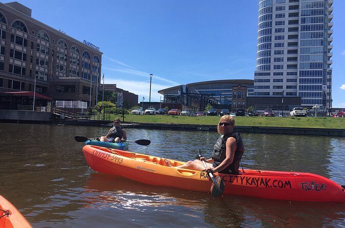 Milwaukee Cheese Curd Kayak Tour - The Sum Up