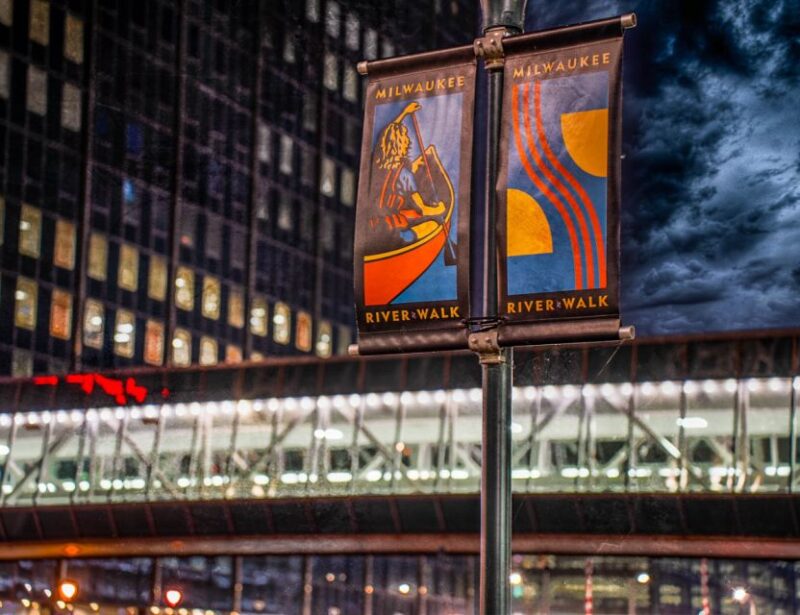 Milwaukee Ghosts: Macabre Milwaukee Haunted Walking Tour - Key Points