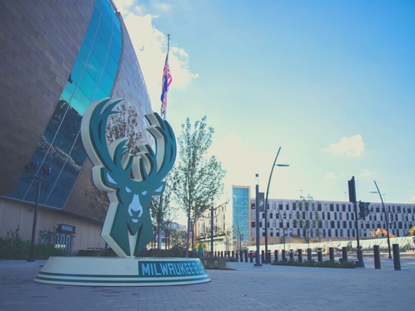 Milwaukee: Milwaukee Bucks Basketball Game Ticket - Practical Details and Tips