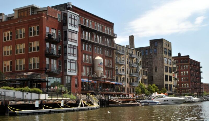 Milwaukee: Sightseeing Bus Tour - The Sum Up