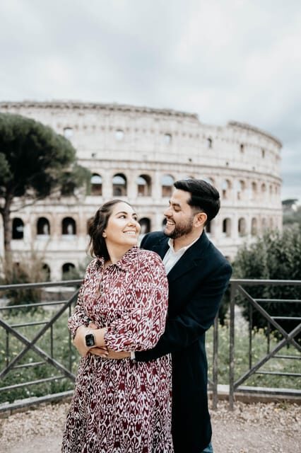 Mini Photo-session at Colosseum with Photographer - An Authentic, Stress-Free Photoshoot in Rome