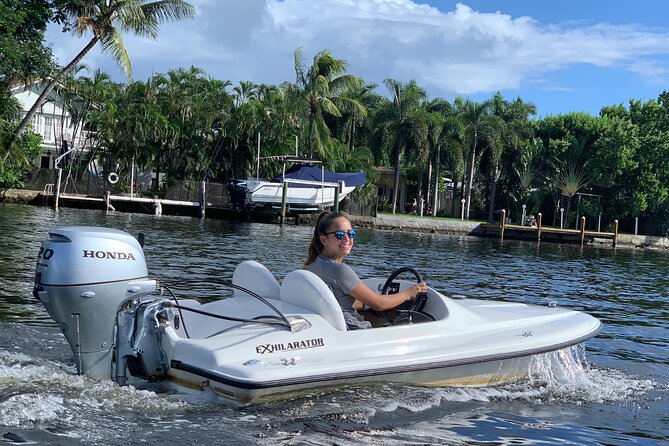 Mini Powerboat Rental - Review of the Mini Powerboat Rental in Fort Lauderdale