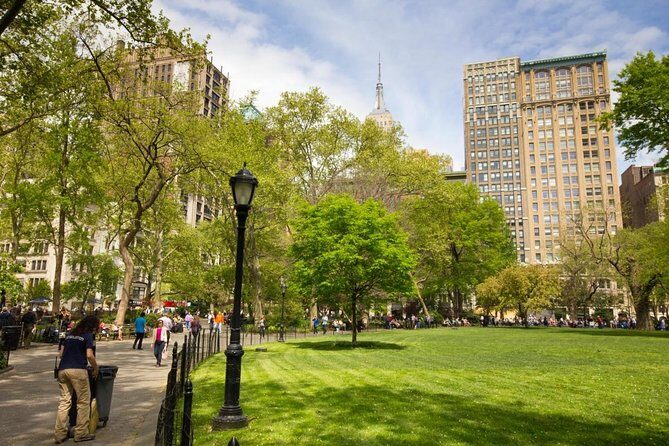 Mini Private Secondhand Shopping Tour in NYC - includes up to 6 - Why Consider a Secondhand Shopping Tour in NYC?