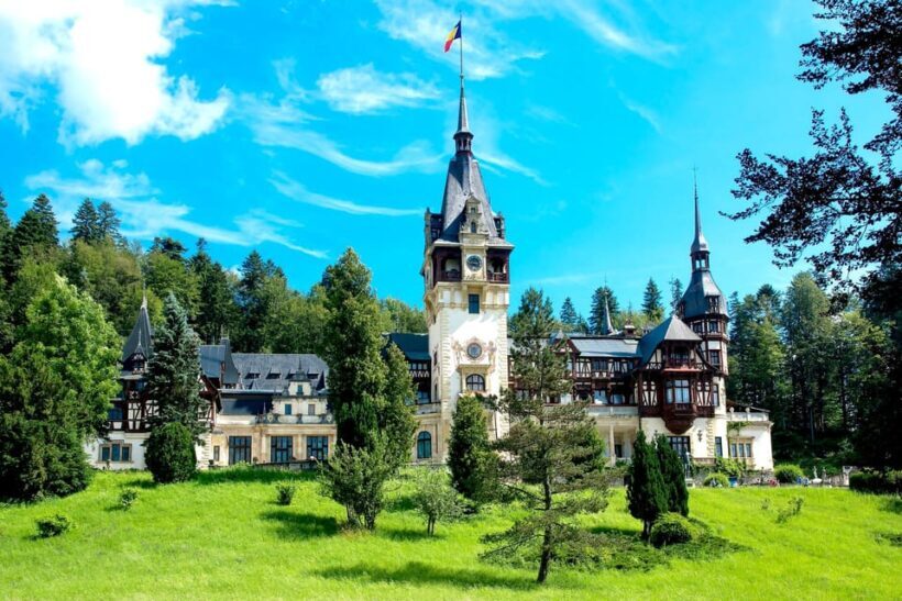 Minivan 8 Places : Dracula Castle, Peles, & Brasov Day Tour - A Practical Look at the Itinerary