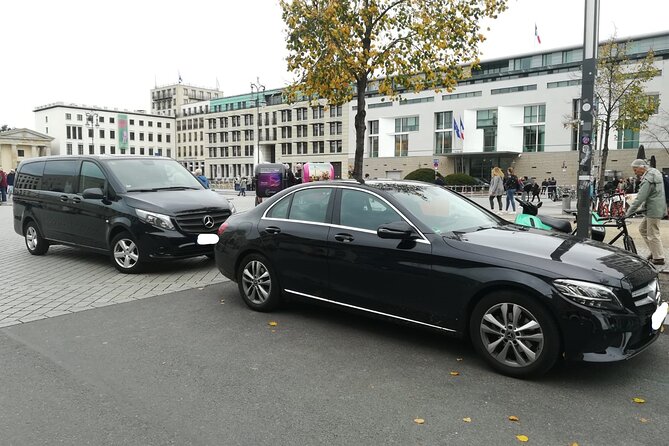 Minivan Driver and Guide (DIN15565) Tailor Made Berlin Highlights - Discovering the Reichstag Building