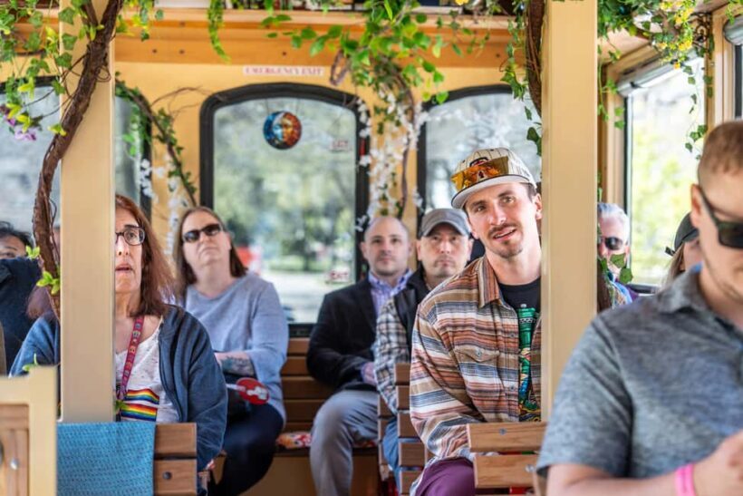 Minneapolis Narrated Sightseeing Scenic Tour - Exploring Minneapolis on a Vintage Trolley: What to Expect