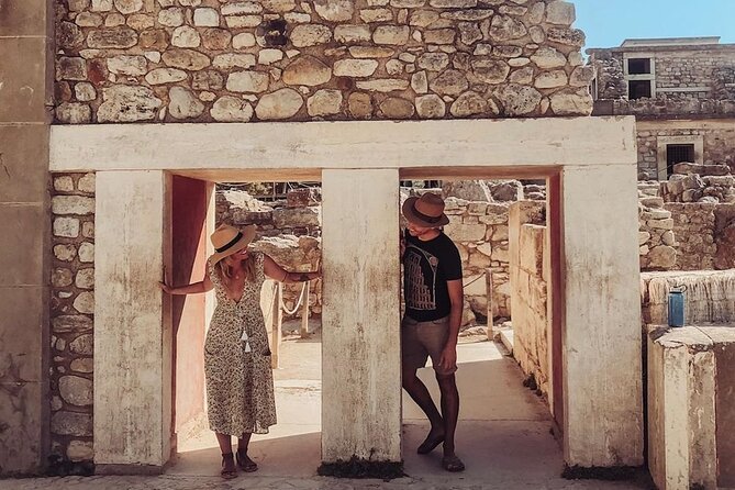 Minoan Crete From 3.000 BC: Knossos Palace & Museum With Wineries From Heraklion - Private Tour Experience: Personalized Attention