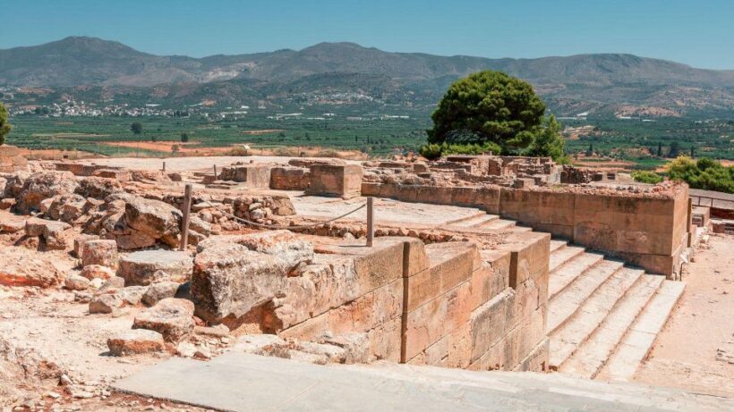 Minoan Luxuries: Ancient Palaces, Messara Wineries & Matala - Key Points