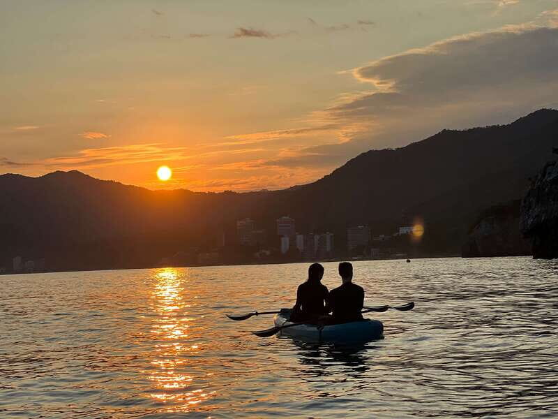 Mismaloya: Los Arcos Bioluminescent Waters Kayak & Cave Tour - How the itinerary unfolds