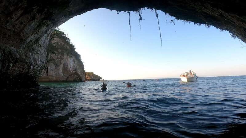 Mismaloya: Stand-Up Paddleboard & Snorkeling to Los Arcos - Exploring Mismaloya: A Water Adventure with a View