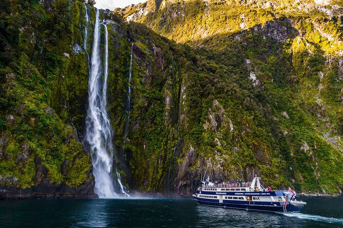 Mitre Peak Helicopter Scenic Flight from Milford Sound - Practical Tips for Booking and Enjoying