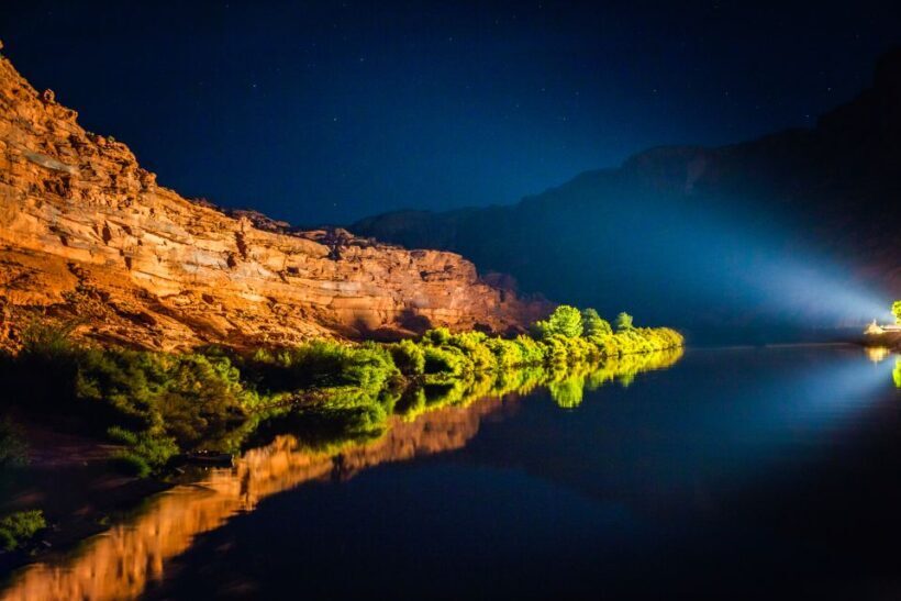Moab: Colorado River Dinner Cruise with Music and Light Show - An Authentic Moab Experience: Scenic, Informative, and Entertaining
