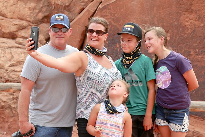 Moab Hurrah Pass Scenic 4x4 Tour - Knowledgeable and Engaging Guides