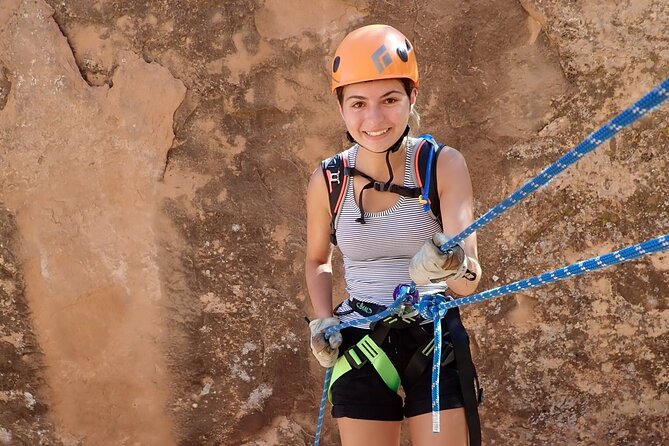 Moab Rappeling Adventure: Medieval Chamber Slot Canyon - Preparing for the Adventure