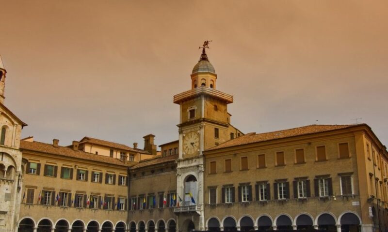 Modena: Private Walking Tour With a Guide - Itinerary Details
