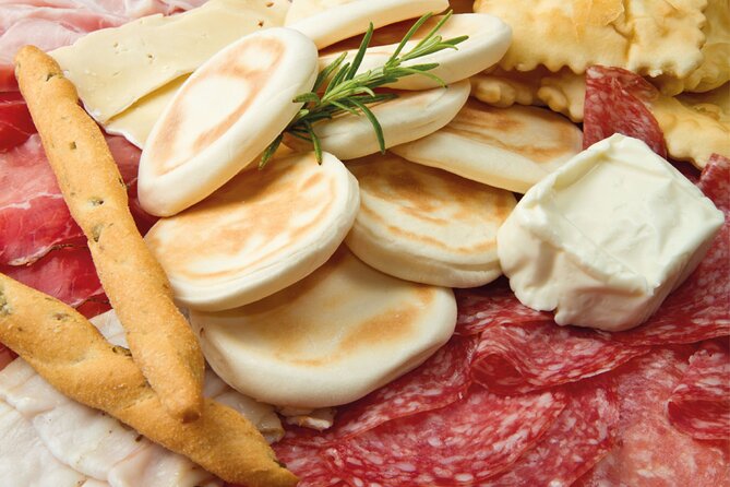 Modena Walking Tour with Audio and Written Guide by a Local - Practicalities: What to Expect