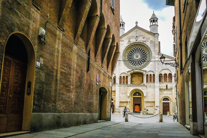 Modena Walking Tour with Audio and Written Guide by a Local - Authentic Experiences and Reviewer Insights