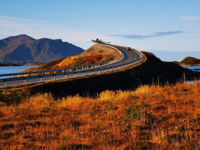Molde: Atlantic Ocean Road & Varden Audio Guide Bus Tour - Exploring the Atlantic Ocean Road & Varden Viewpoint from Molde: A Full Review